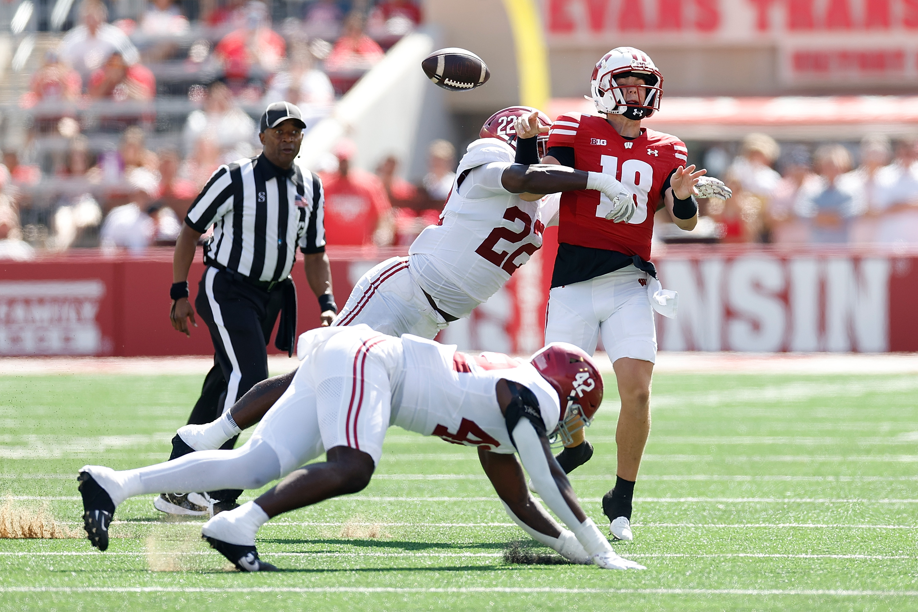 How to Watch Wisconsin vs Alabama: Live Stream College Football, TV Channel - Newsweek