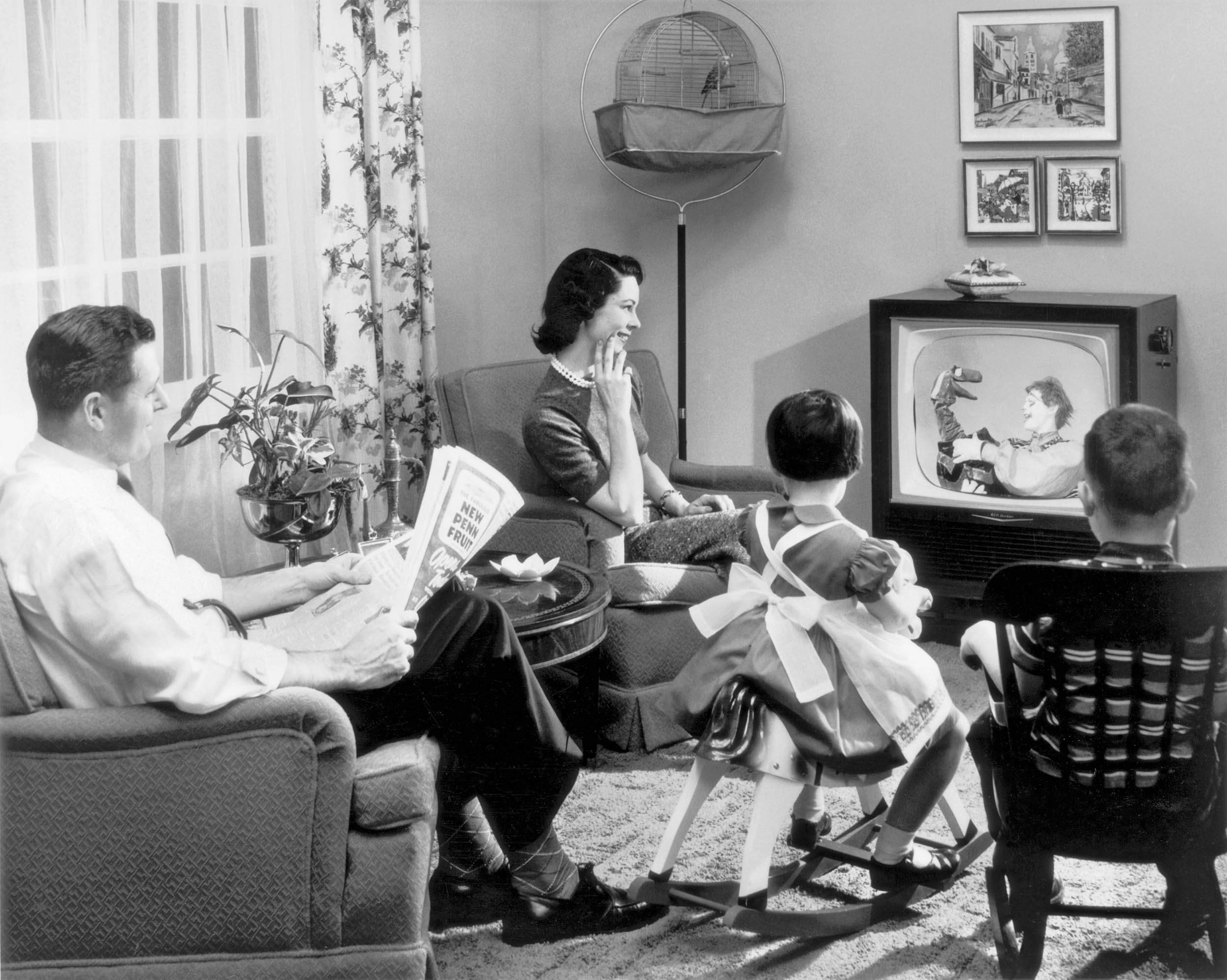 Broadcast Television Is About to Go the Way of AM Radio - Newsweek