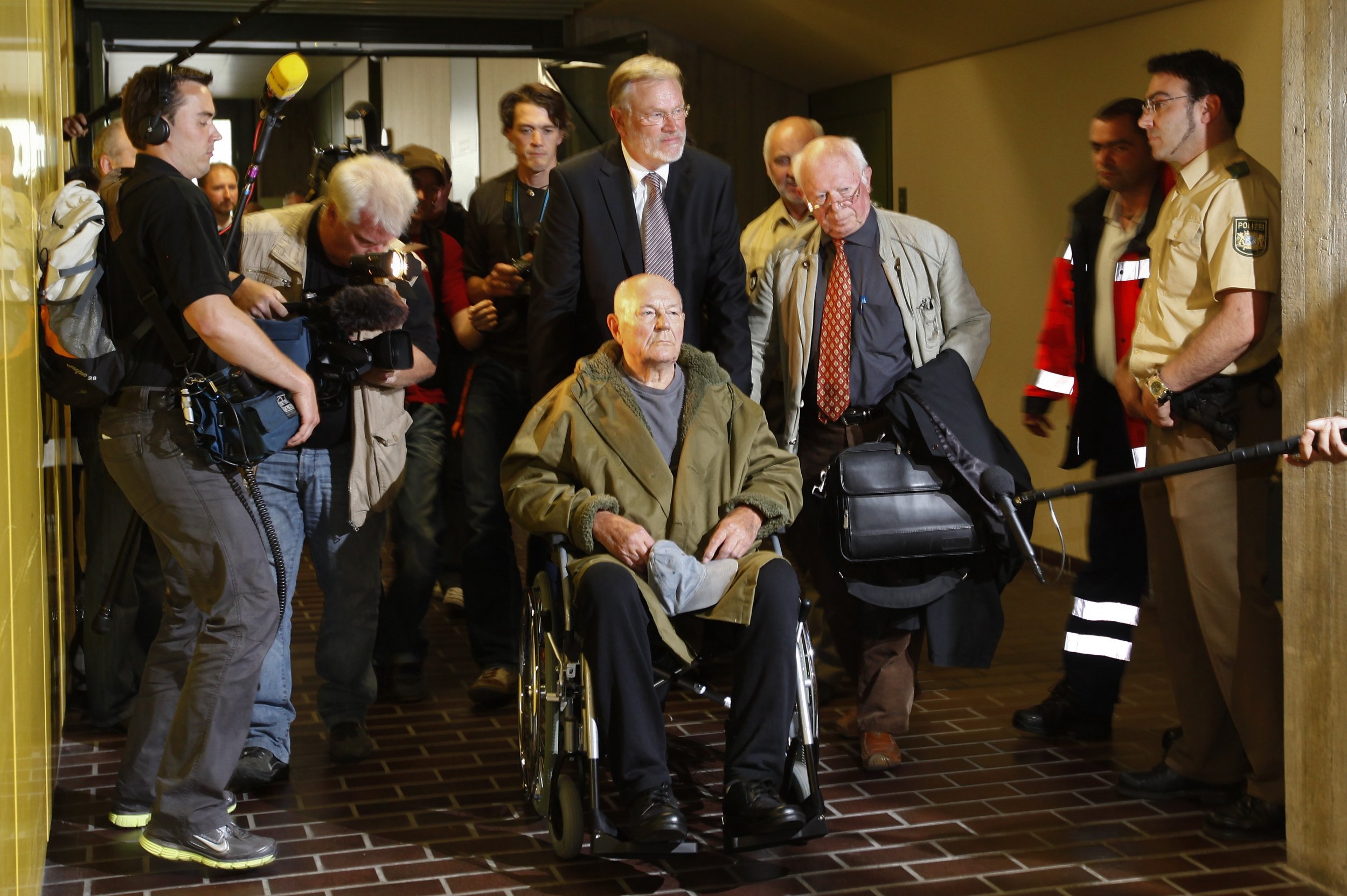 The Race Against Time to Convict Surviving Nazis - Newsweek