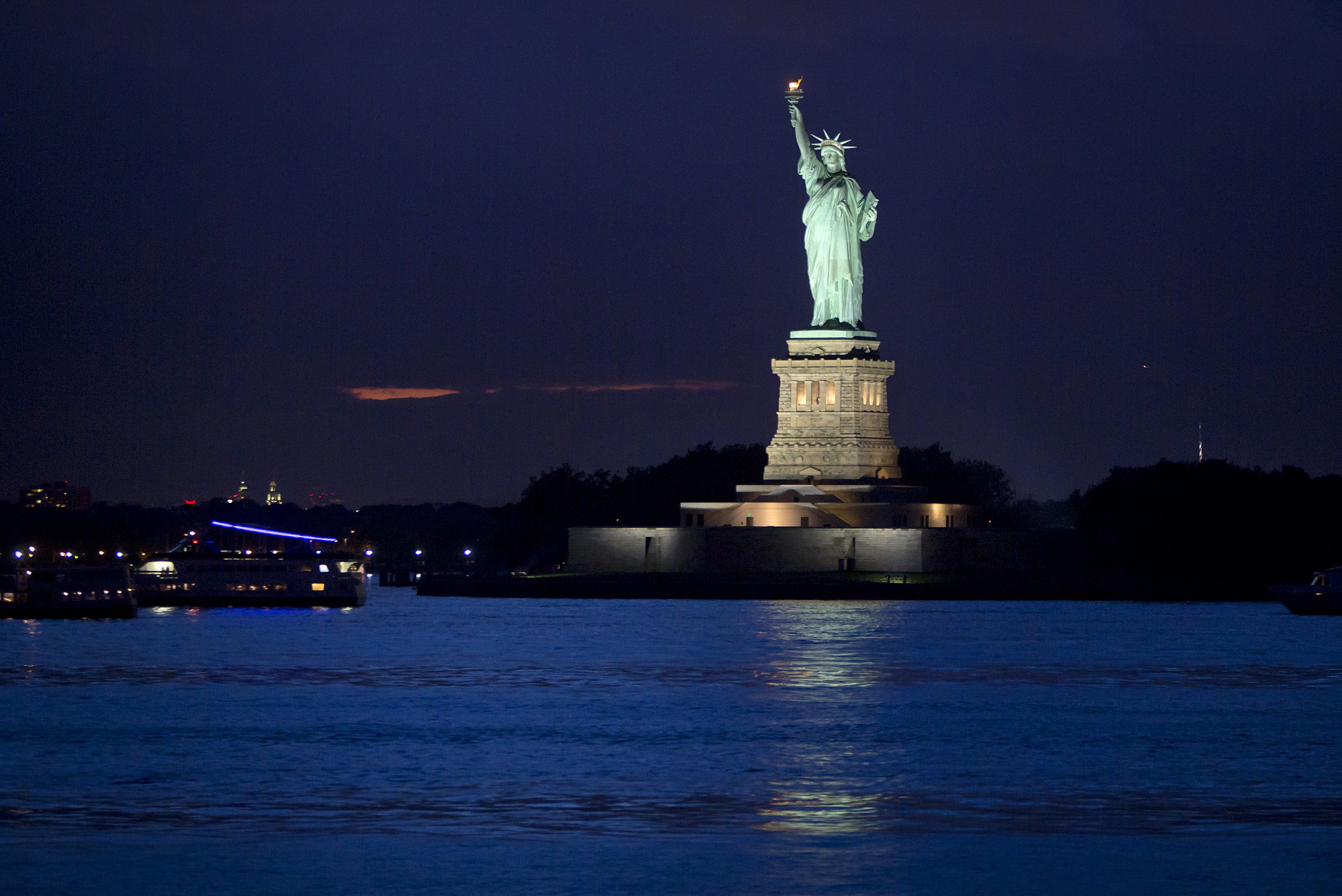 New York Statue Of Liberty And City Night Brooklyn Bridge Statue