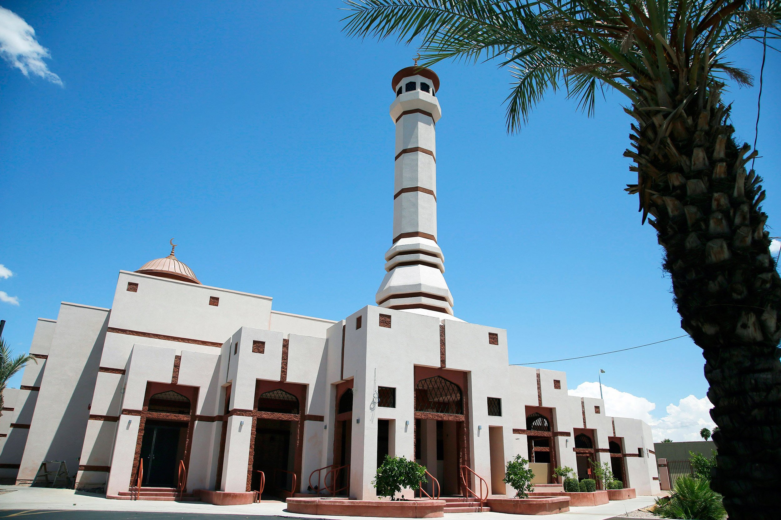 Bring Guns, Attendees at 'Freedom of Speech' Rally Outside Mosque Are ...