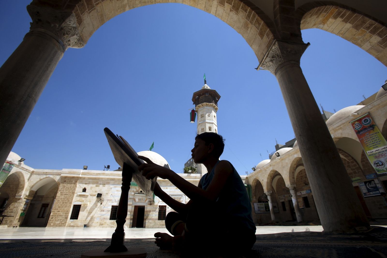 Israel Blocks Hundreds of Gazans' Access to Al Aqsa Mosque for Ramadan ...
