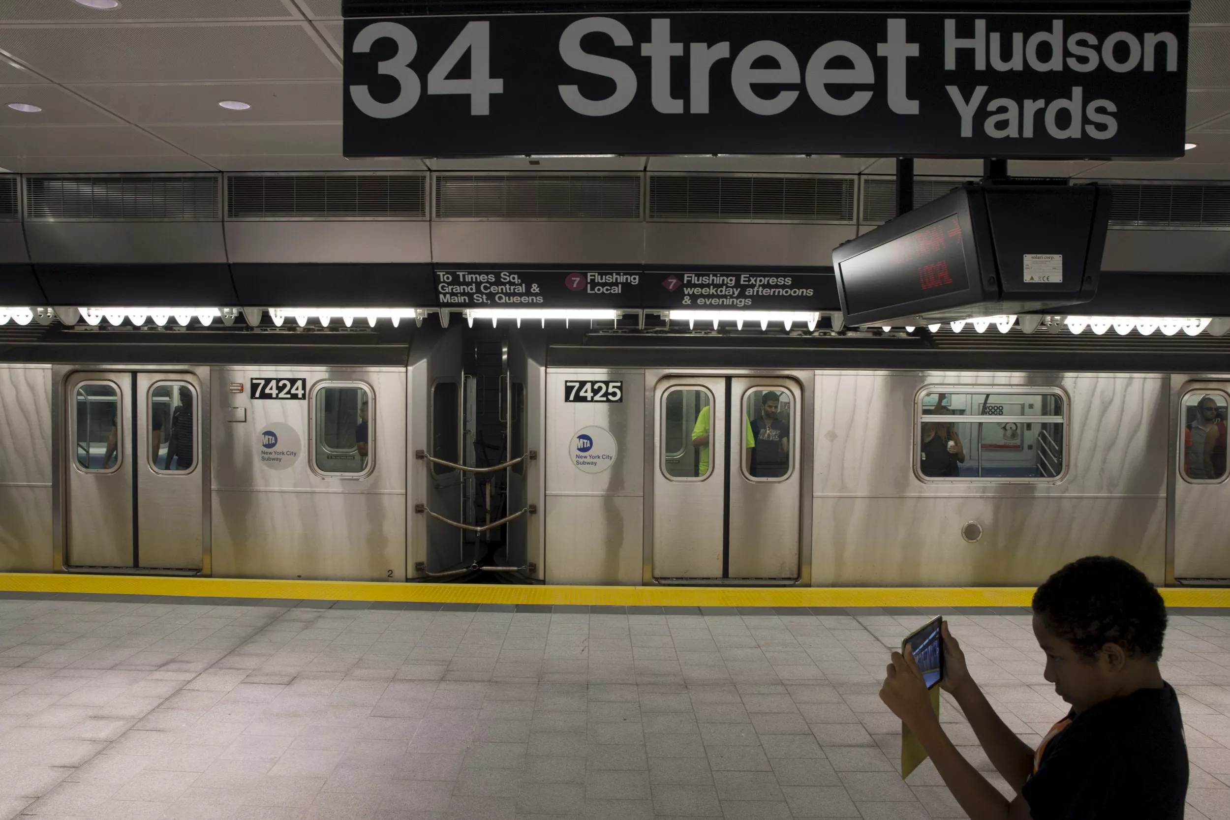 Nyc Subway Train Side View R46 (New York City Subway Car) Wikipedia