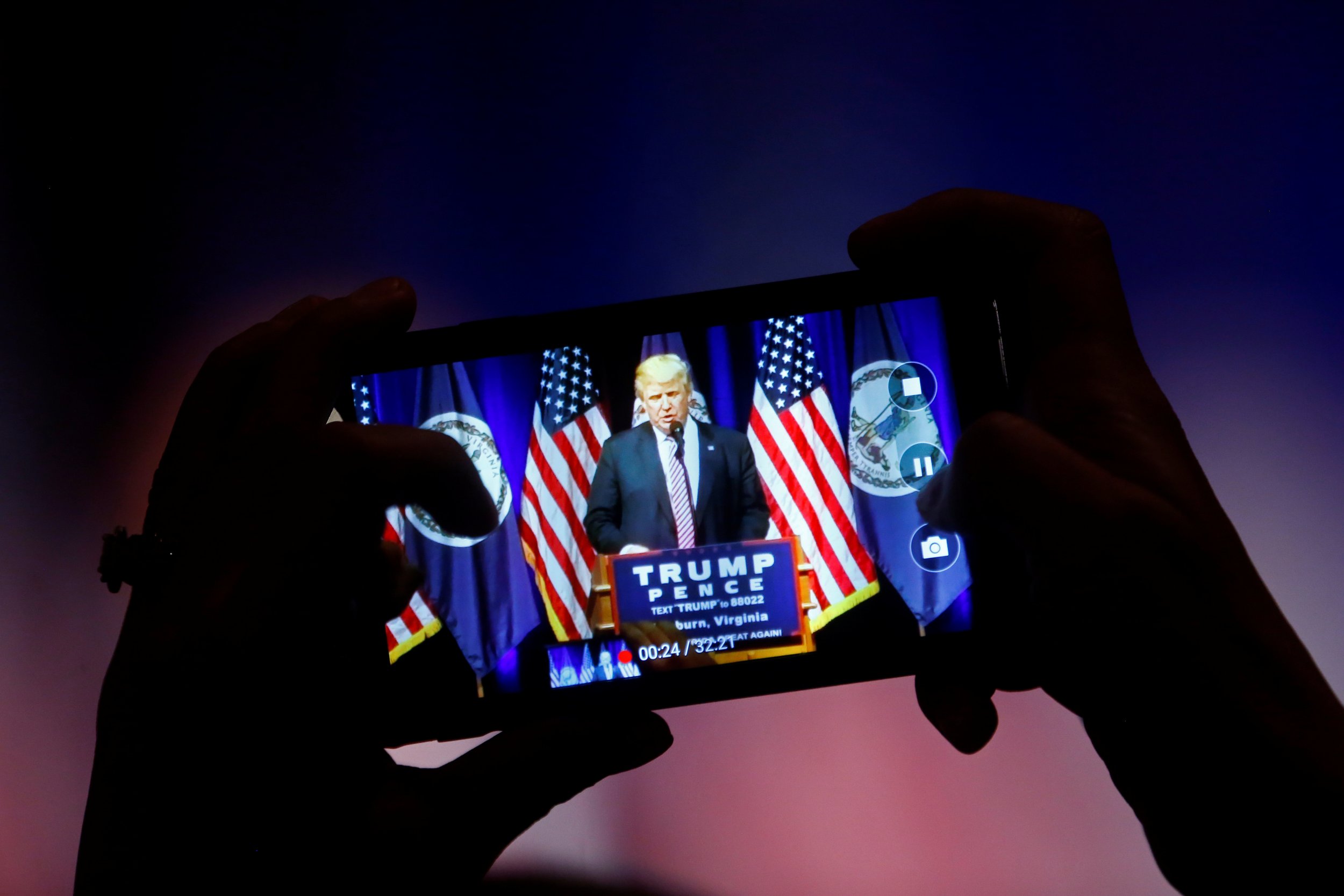 Neither Hillary Clinton nor Donald Trump Is Tech Savvy - Newsweek