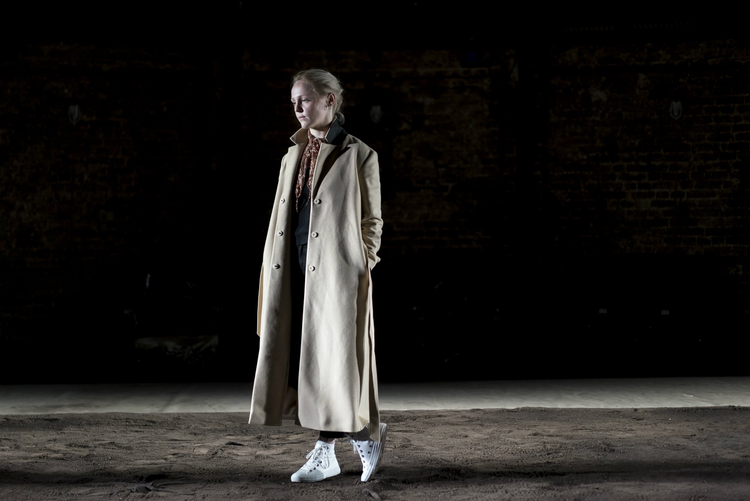 Folk Musician Laura Marling on Rewriting the 'Tragic Woman' Archetype ...
