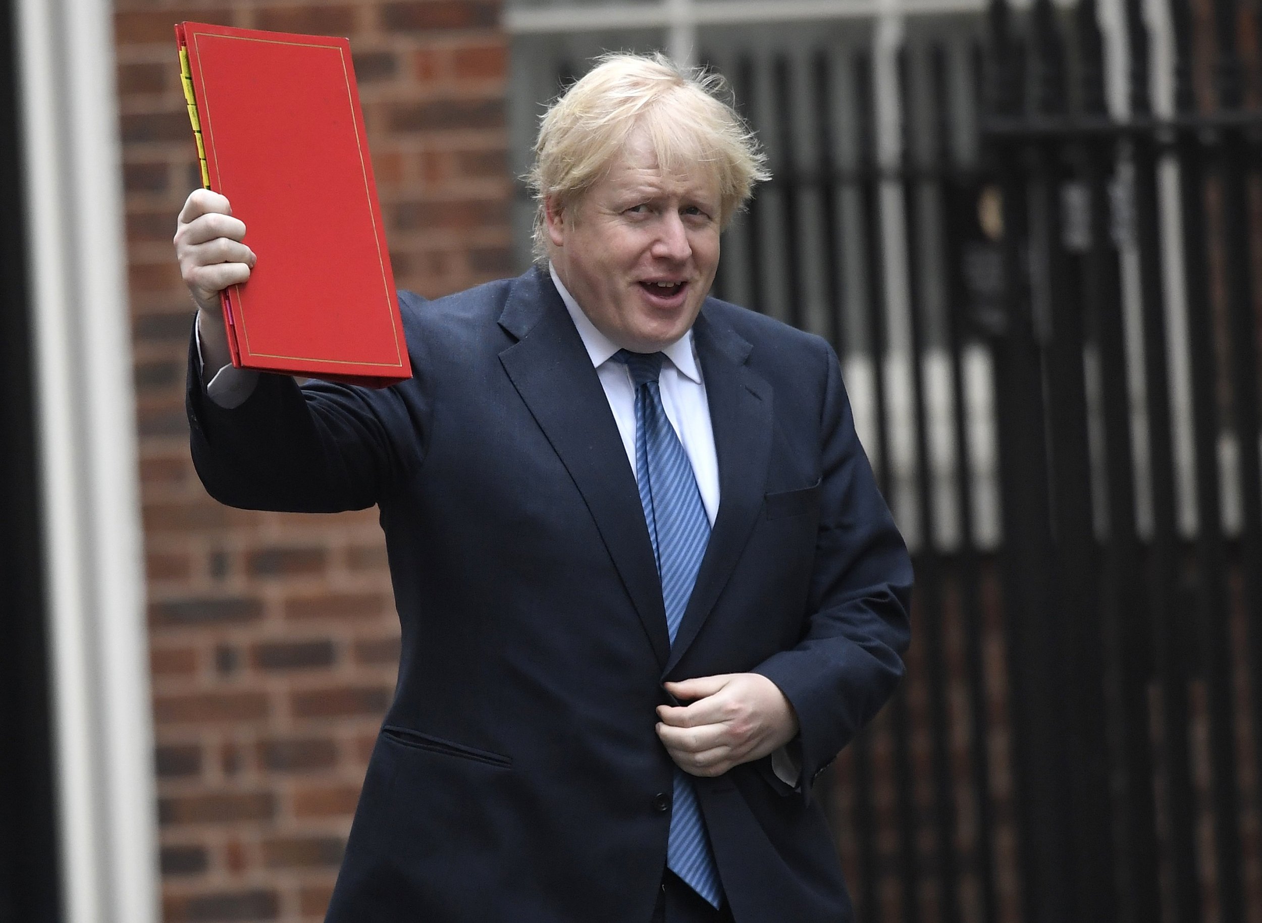 Boris Johnson Makes Unannounced Trip to Drought-Hit Somalia - Newsweek Boris Johnson Makes Unannounced Trip to Drought-Hit Somalia - Newsweek