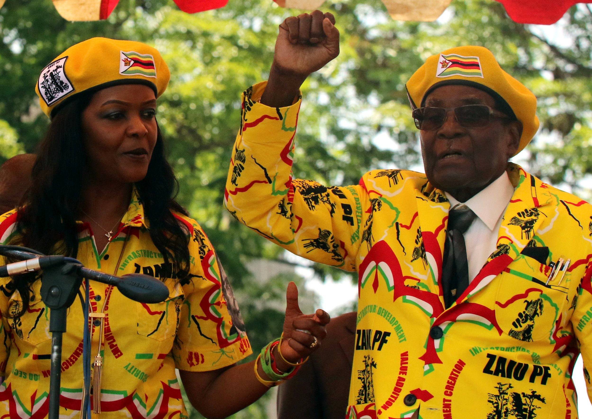 Zimbabwe: Tanks Head for Harare as Robert Mugabe Row With Army Chief ...