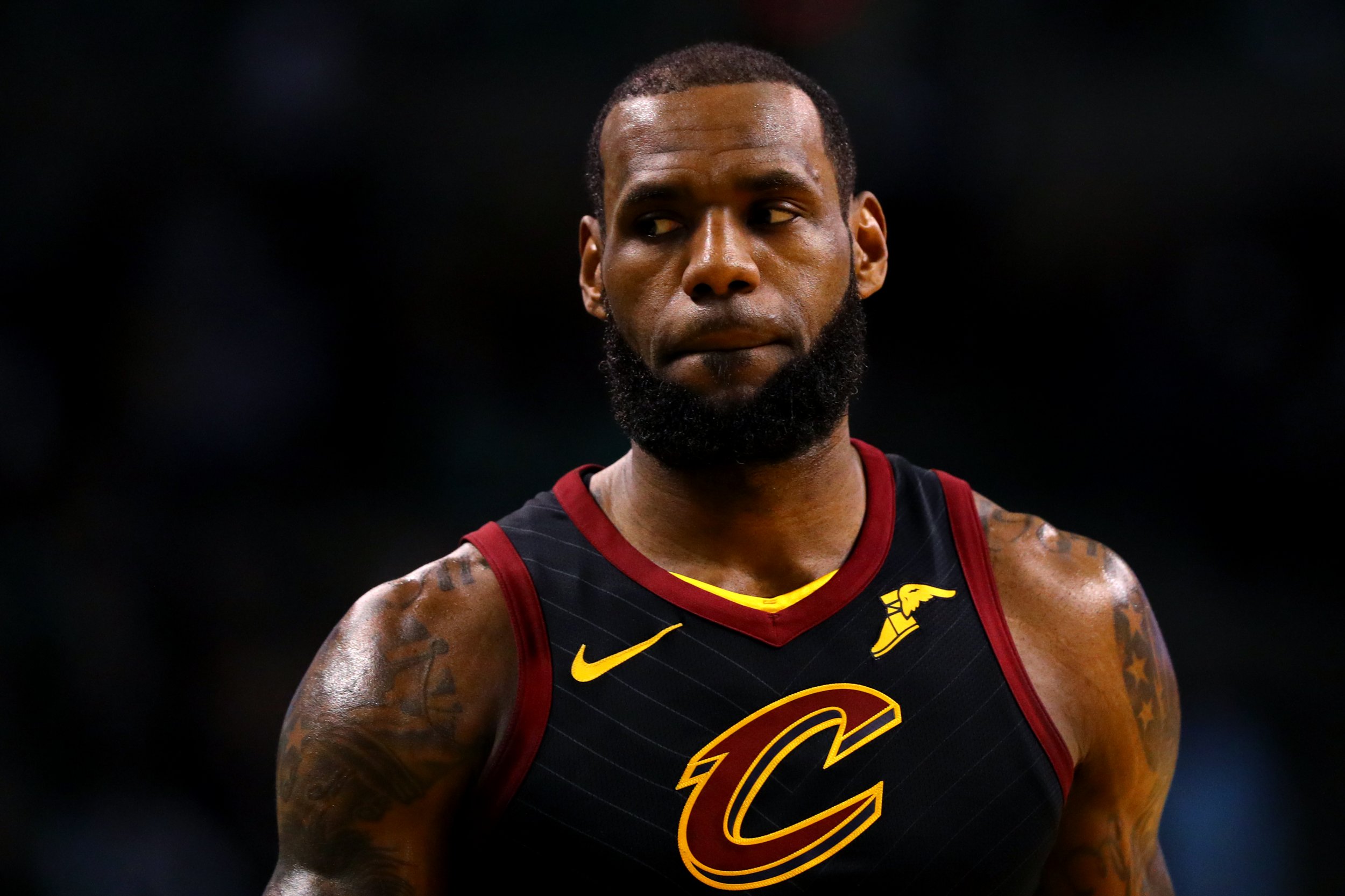 Is LeBron James Among the Cleveland Cavaliers' 'Discontented' Star ...
