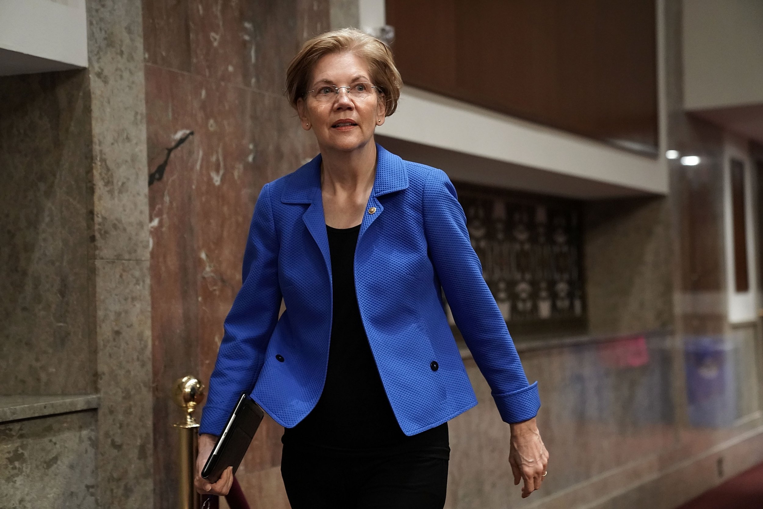 Elizabeth Warren Won't Run for President Against Trump, Says She'll ...