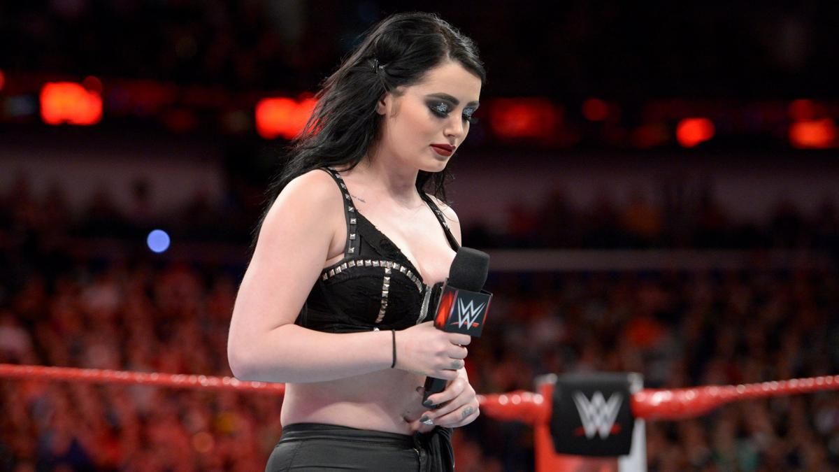 Wwe Paige Raw 5002