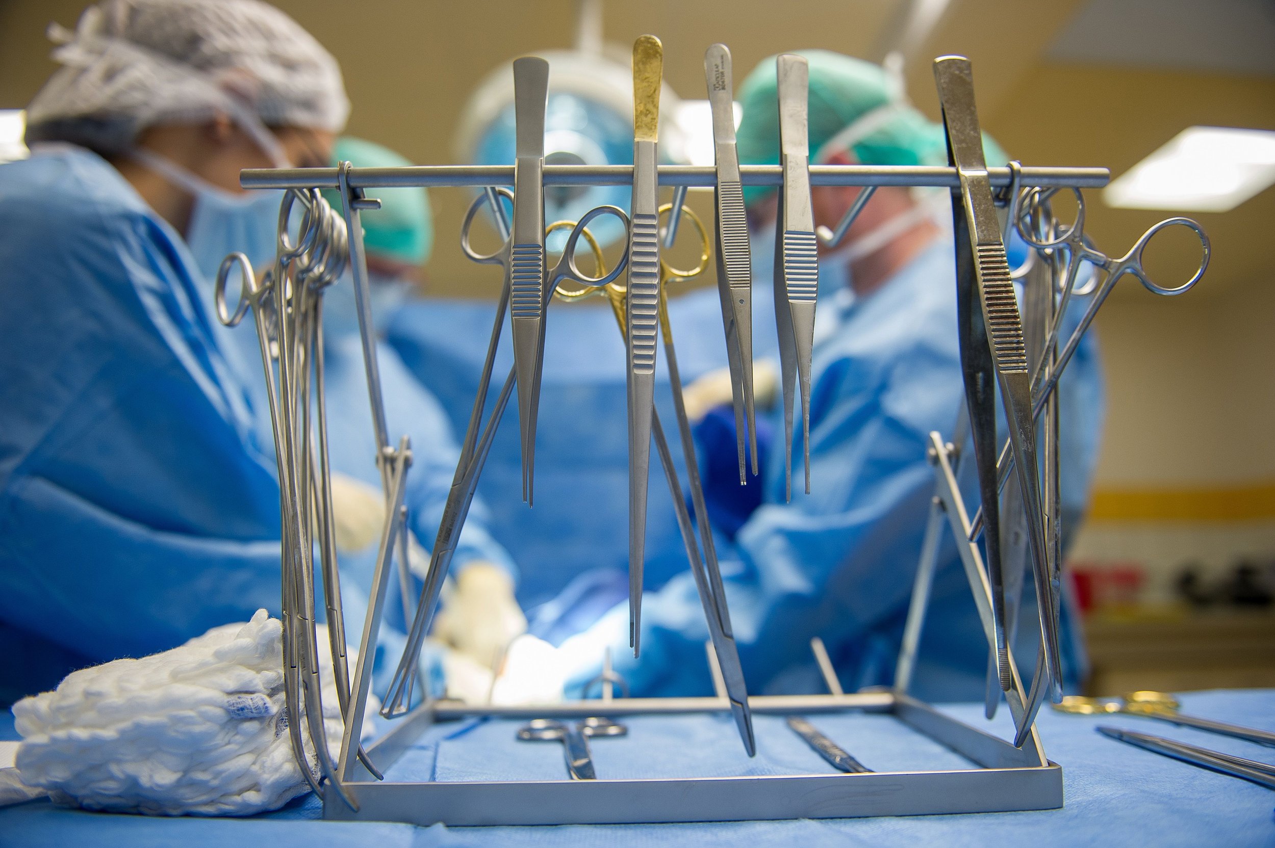 Doctors Remove 132-Pound Ovarian Tumor From Patient, One of the Largest ...