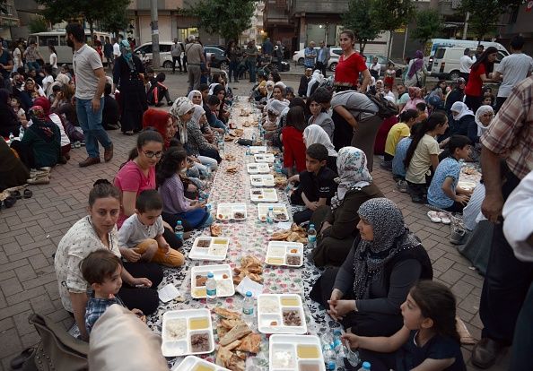 What Is an Iftar? Donald Trump to Host Breakfast for Muslim Holy Month ...